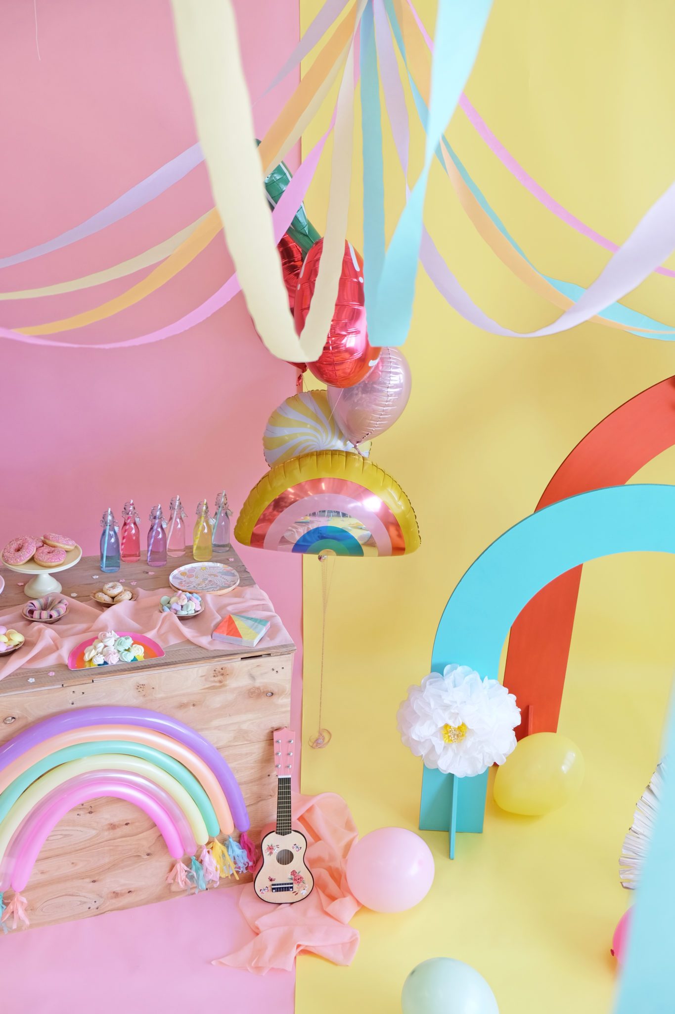 Décorer une fête colorée et funky avec un maximum de good vibes!