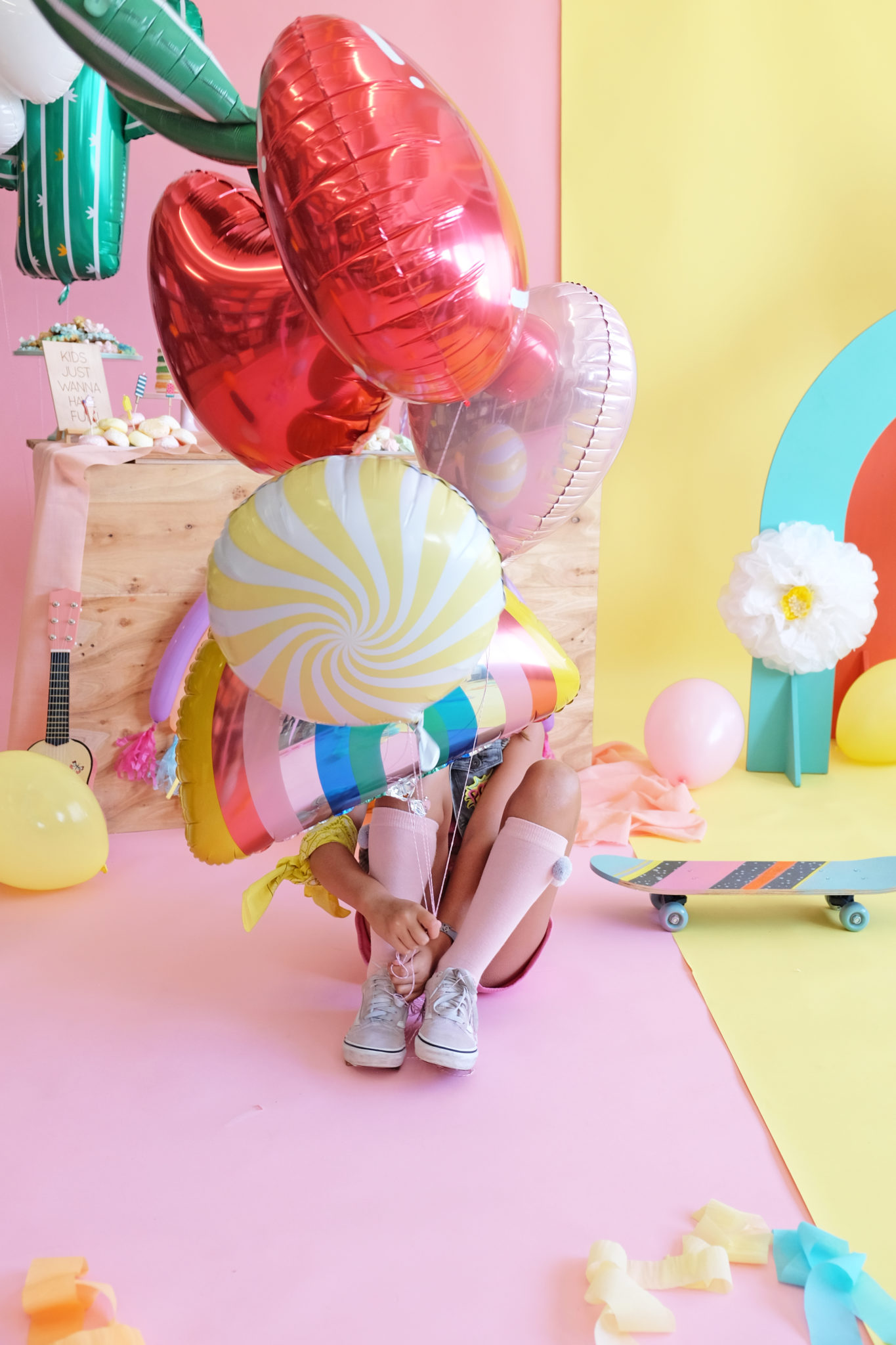 Décorer une fête colorée et funky avec un maximum de good vibes!