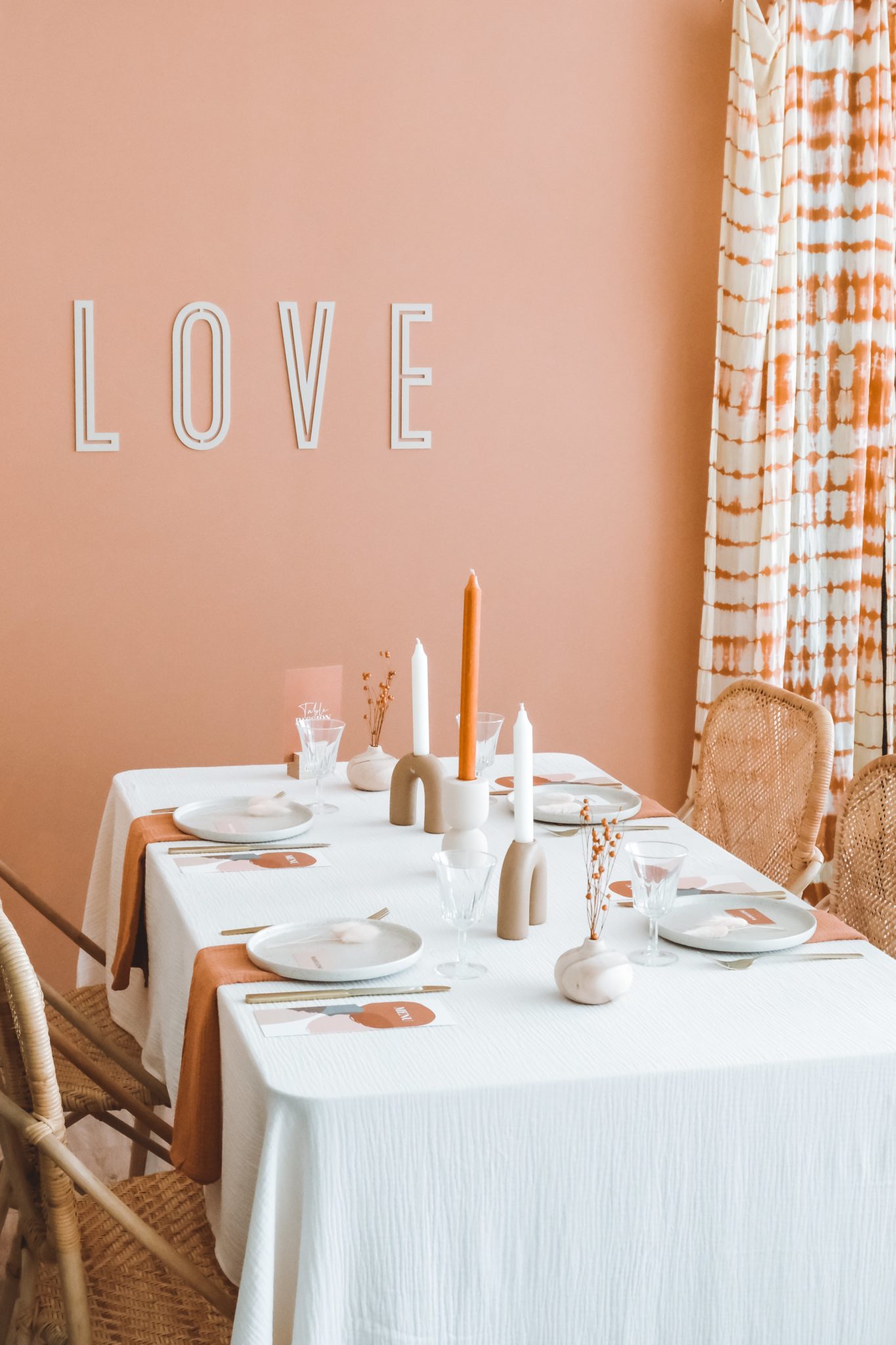 Quelques conseils pour décorer une table de mariage sur le thème ...